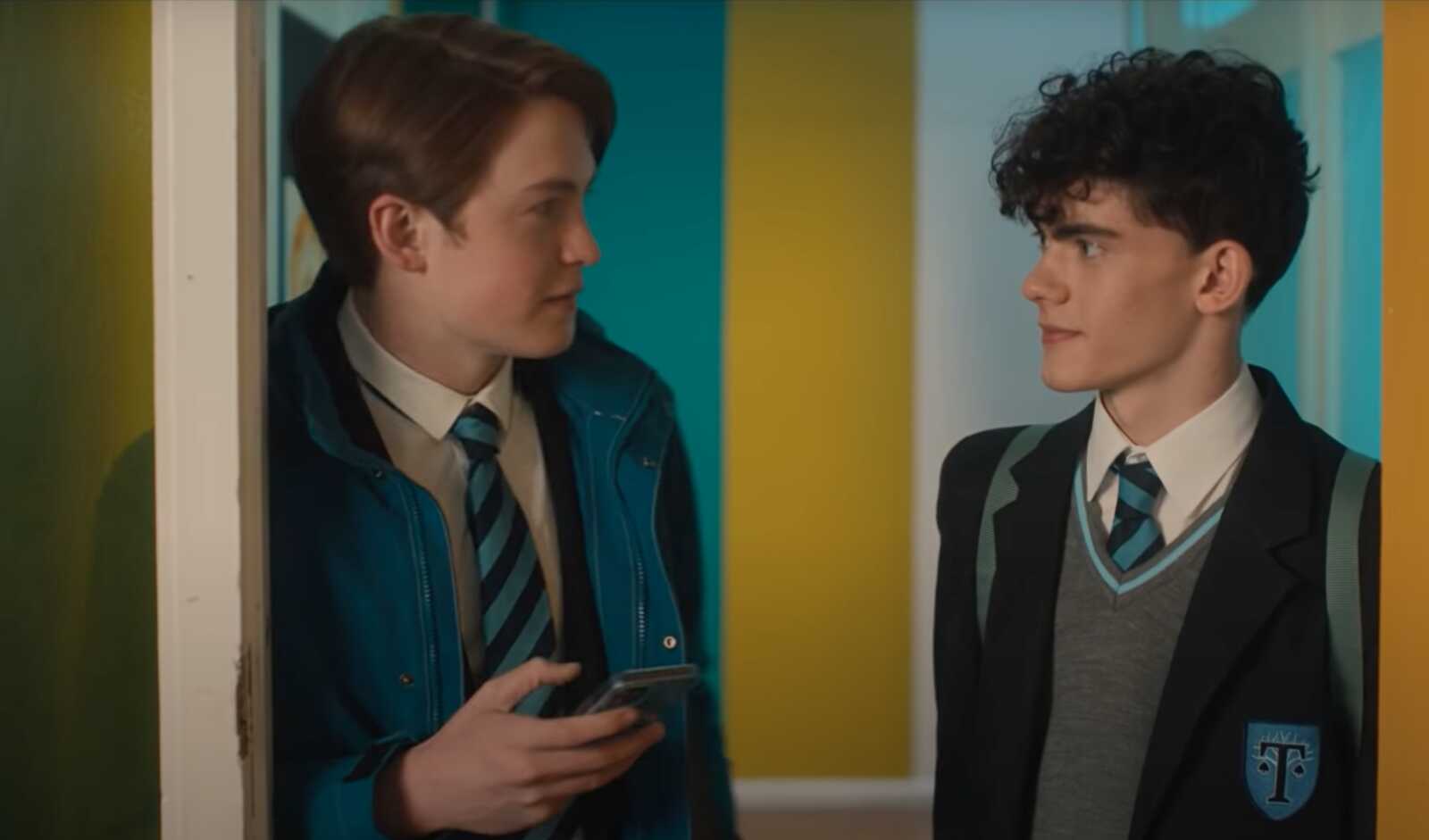 Heartstopper (TV Series 2022) Wallpapers (31 images) - WallpaperCat