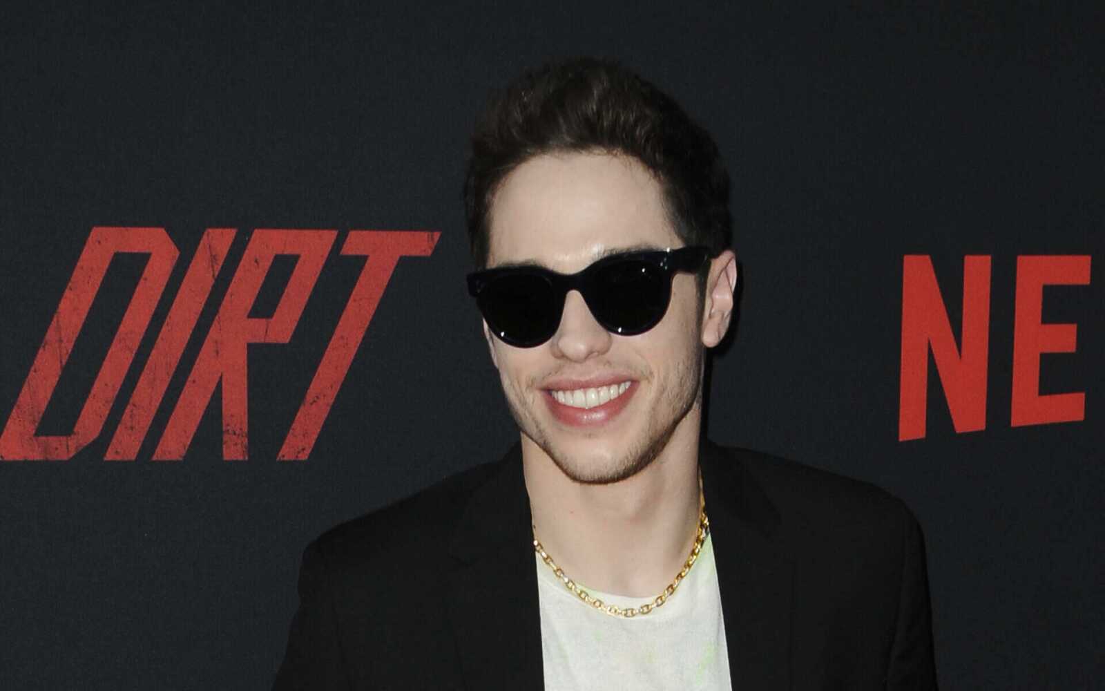 Pete Davidson Wallpapers (13 images) - WallpaperCat
