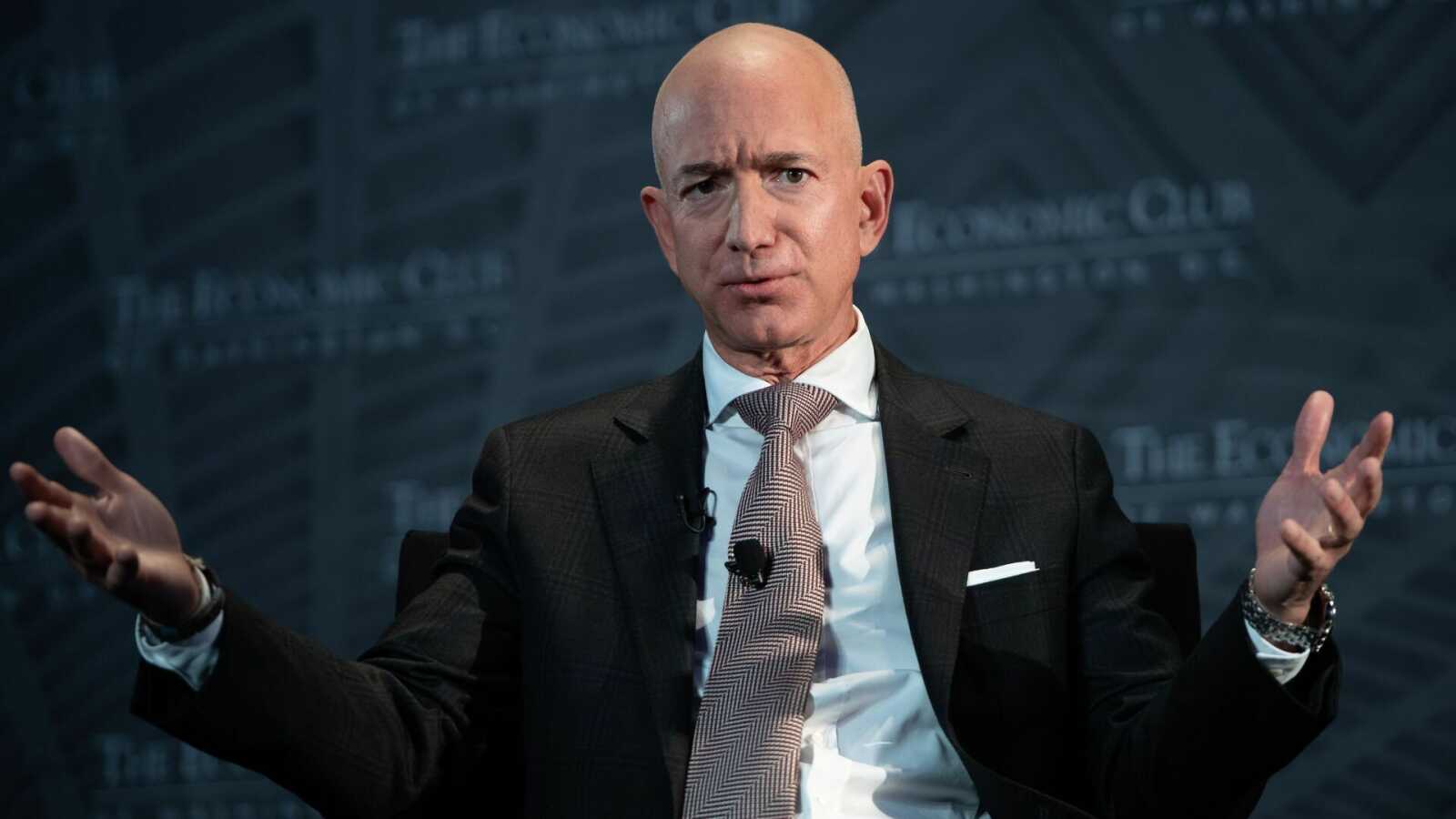 Jeff Bezos Wallpapers (36 images) - WallpaperCat