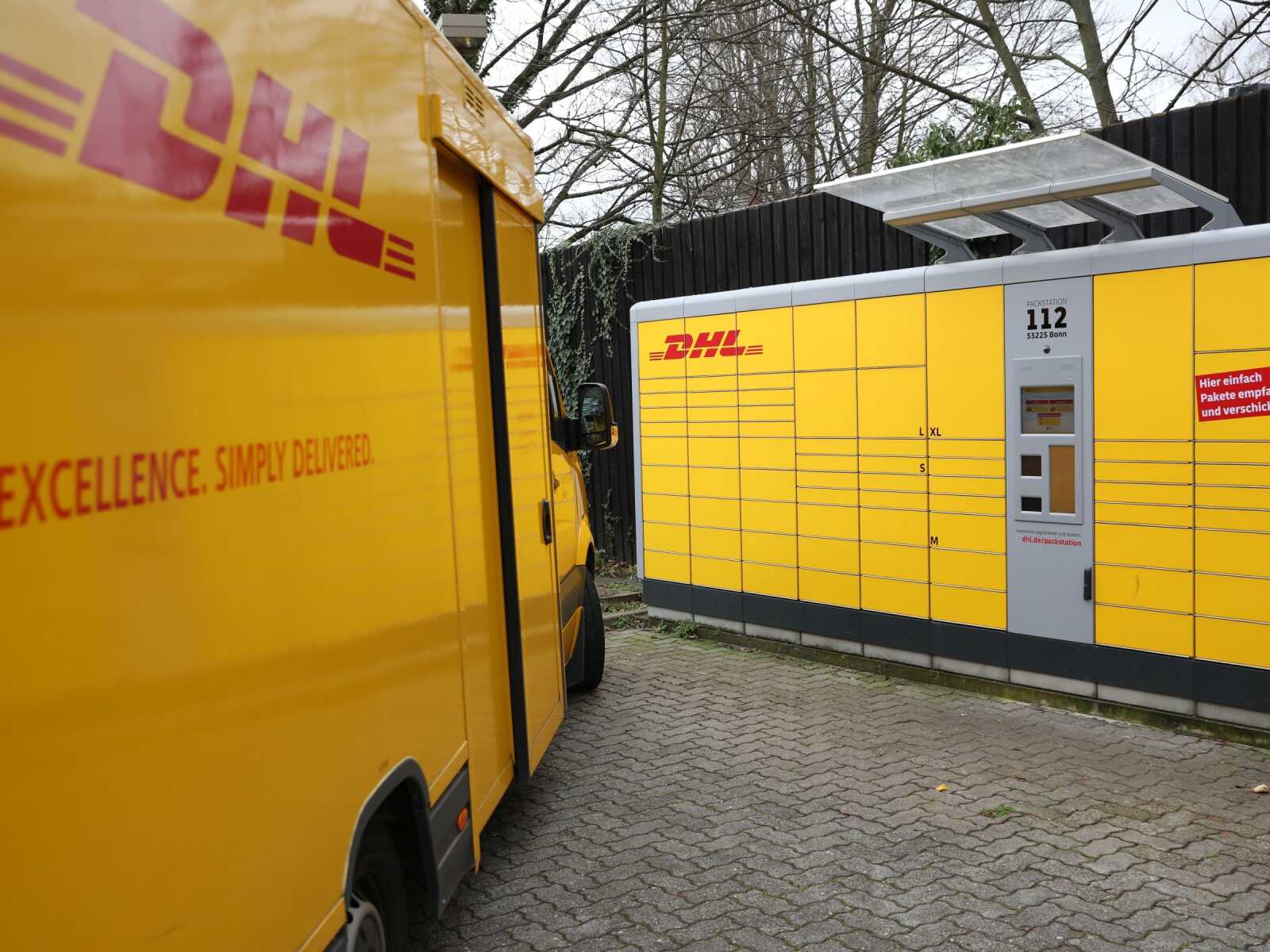 DHL Wallpapers (39 images) - WallpaperCat