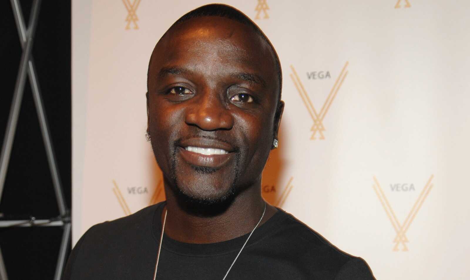 Akon Wallpapers (29 images) - WallpaperCat