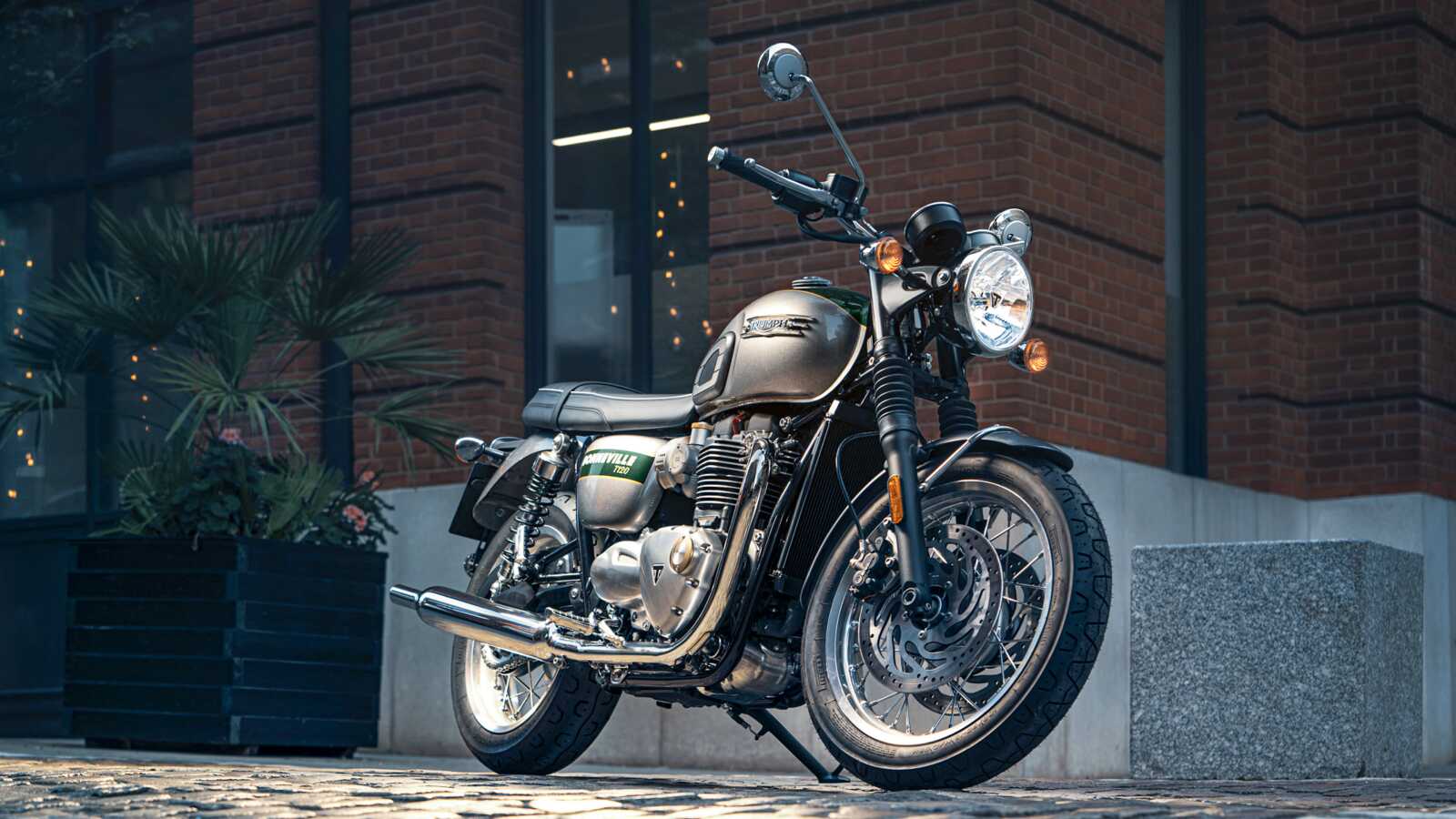 Triumph Bonneville T120 Wallpapers (37 images) - WallpaperCat