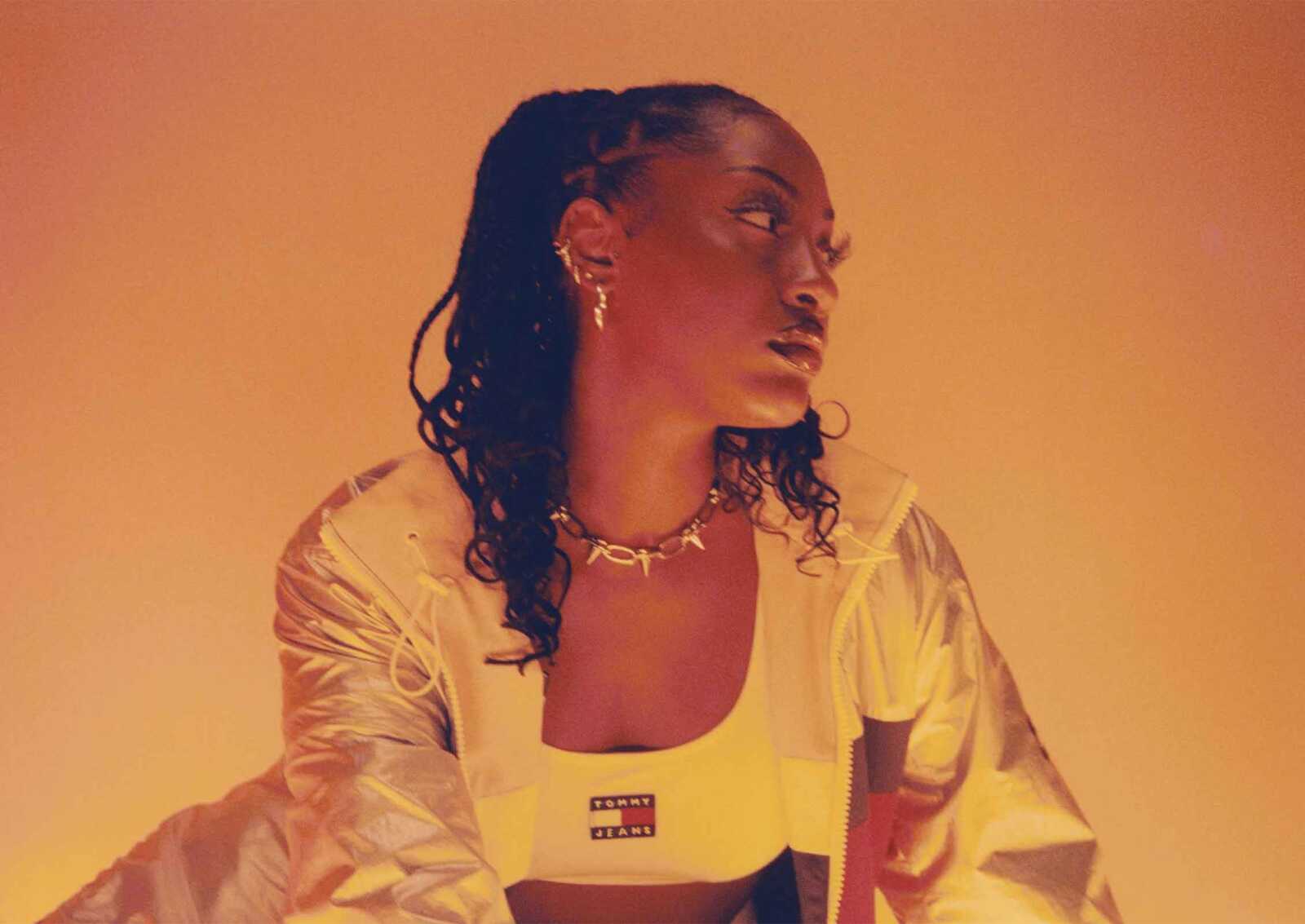 Tems (Singer) Wallpapers (25 images) - WallpaperCat