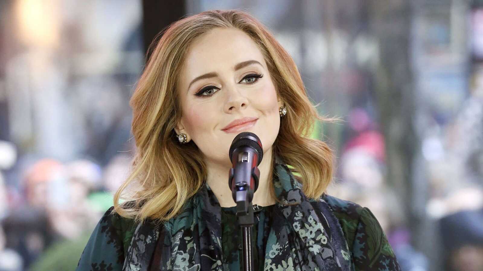 Adele Wallpapers (60 images) - WallpaperCat