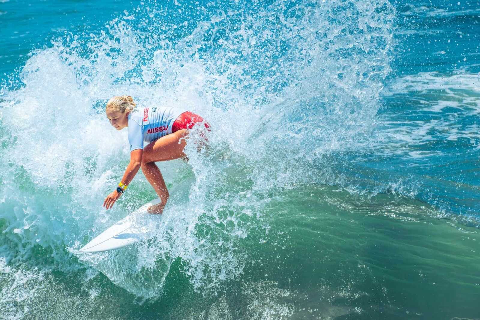 Girl Surfing Wallpapers (67 images) - WallpaperCat