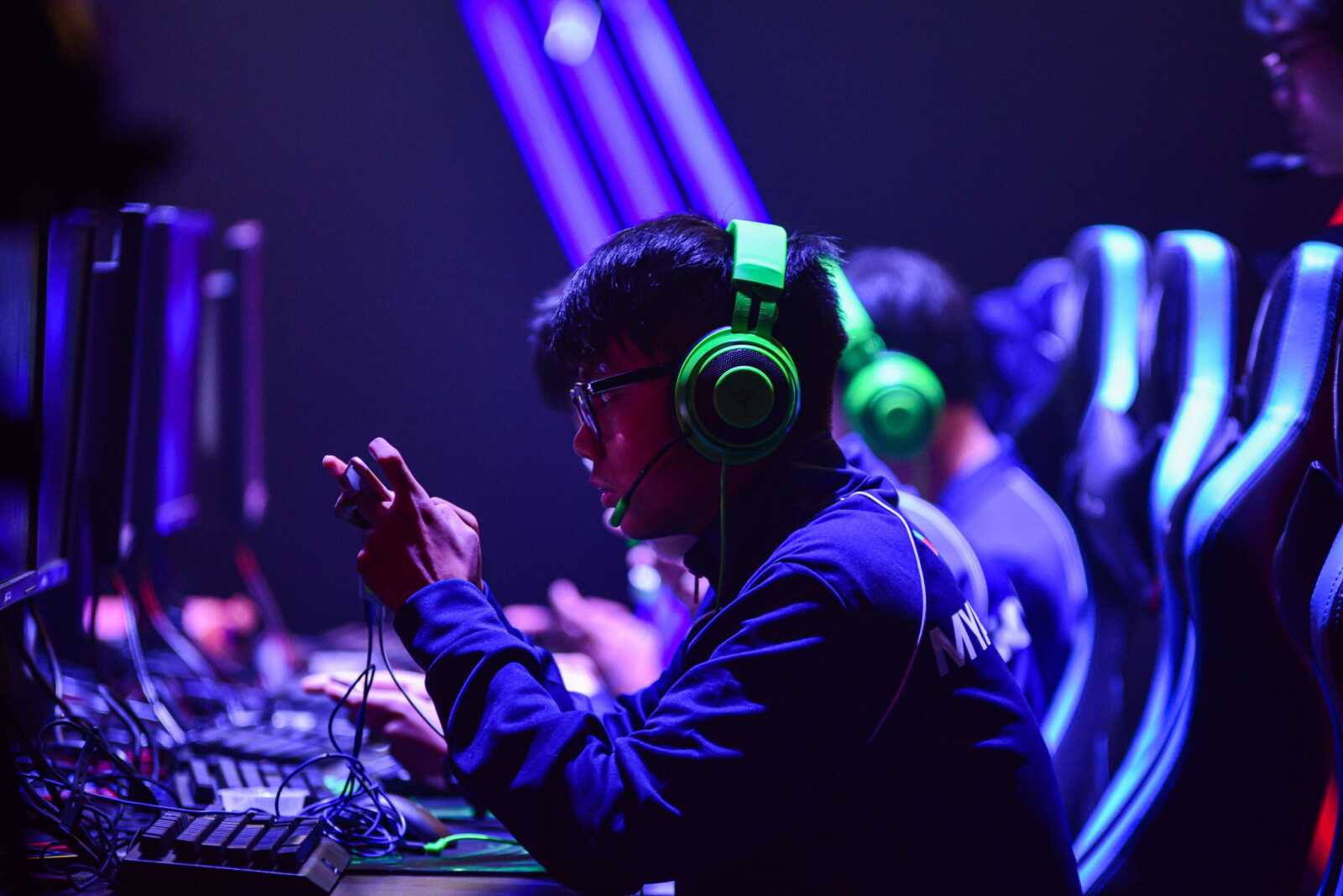 eSports Wallpapers (26 images) - WallpaperCat