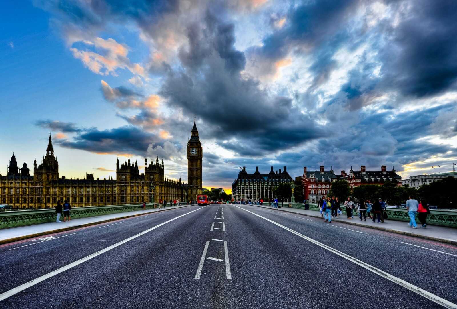 London Wallpapers (94 images) - WallpaperCat