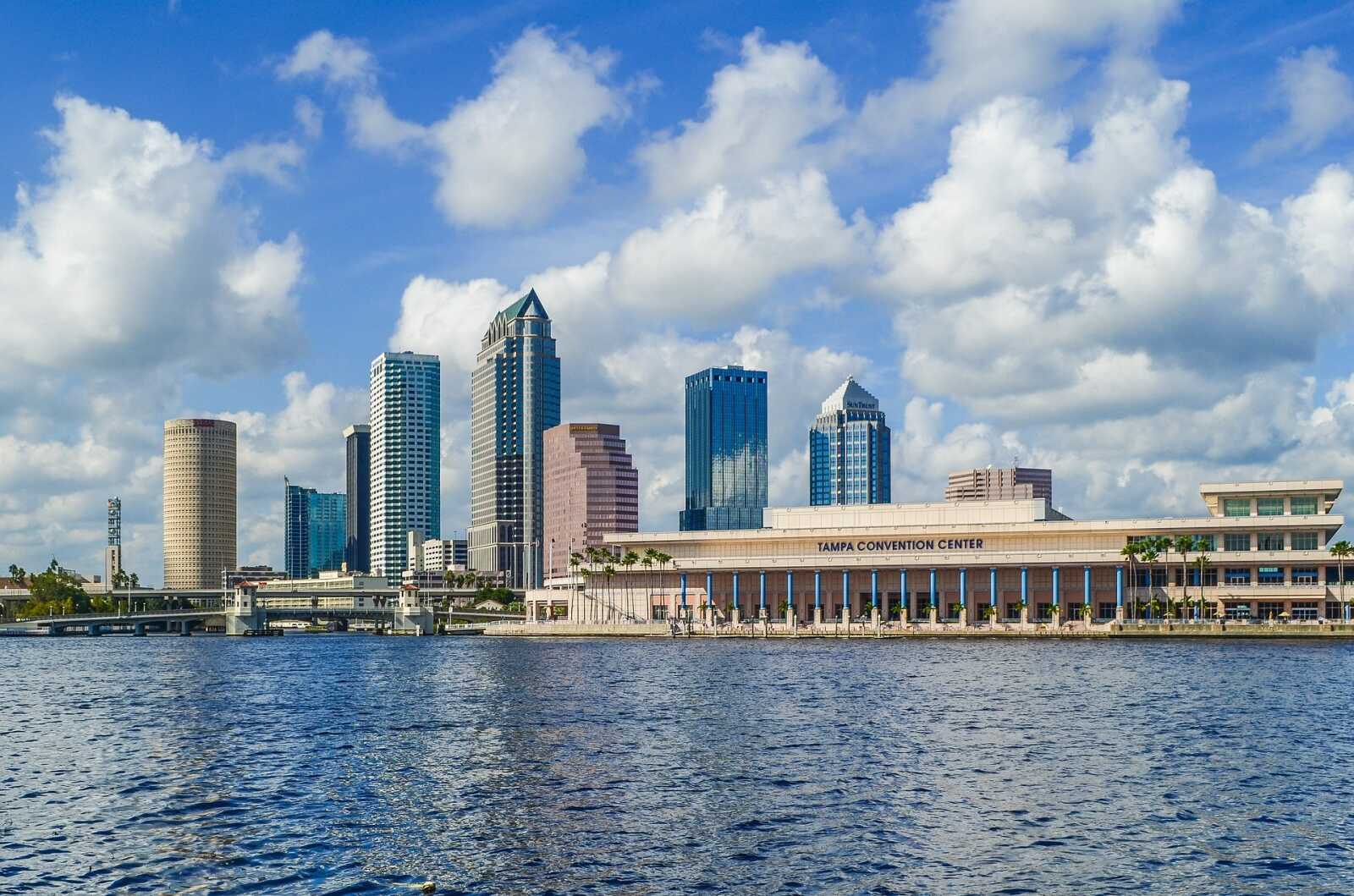 Tampa Skyline Wallpapers (44 images) - WallpaperCat