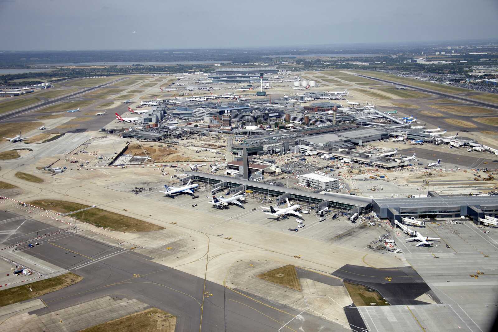 London Heathrow Airport Wallpapers (18 images) - WallpaperCat