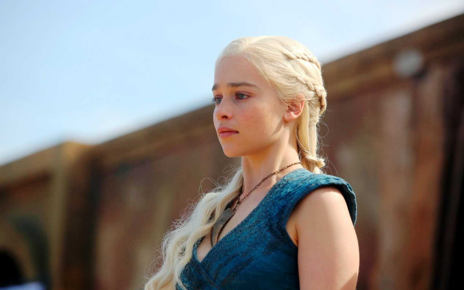 Daenerys Wallpapers (41 images) - WallpaperCat