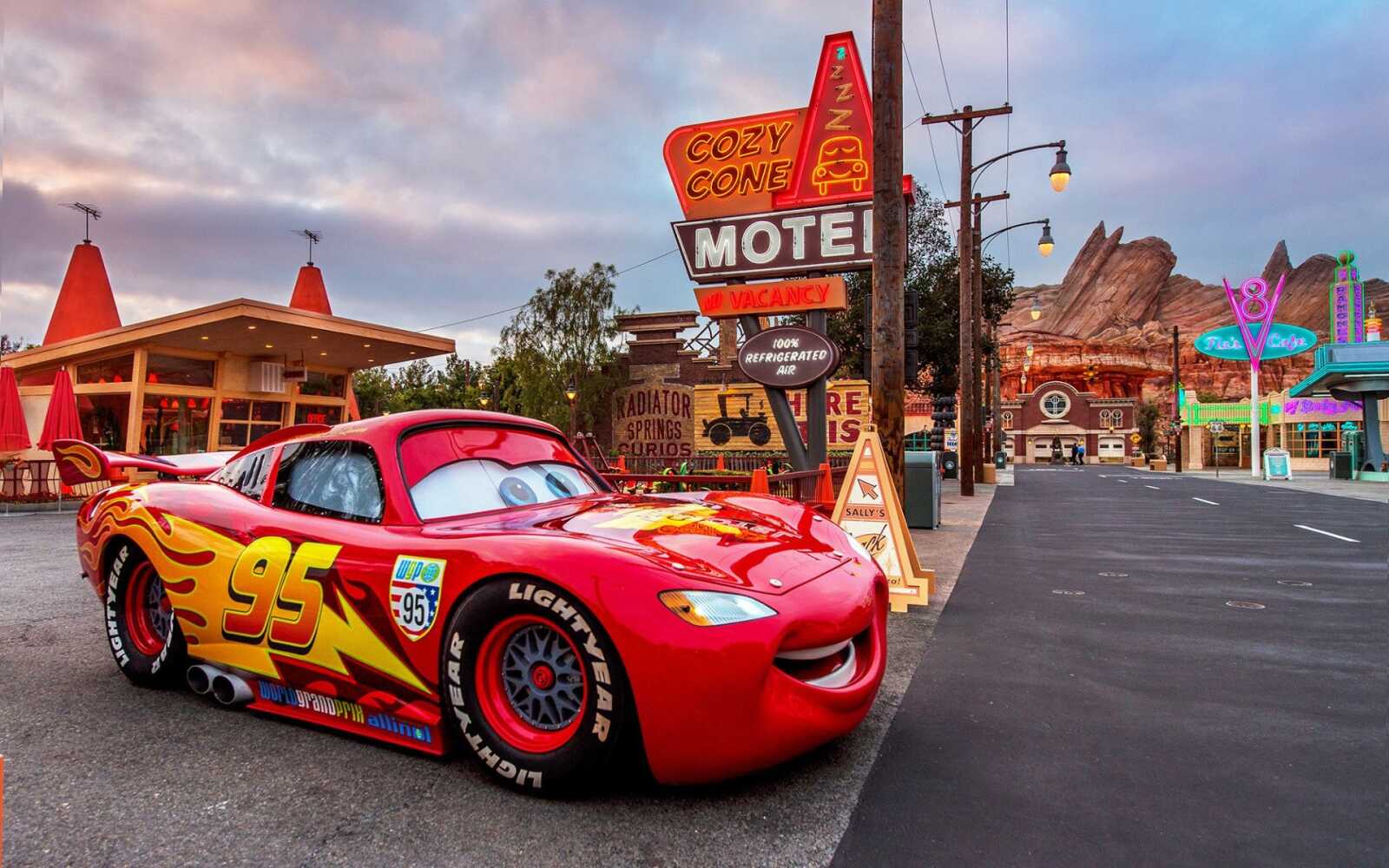 McQueen (Cars) Wallpapers (45 images) - WallpaperCat