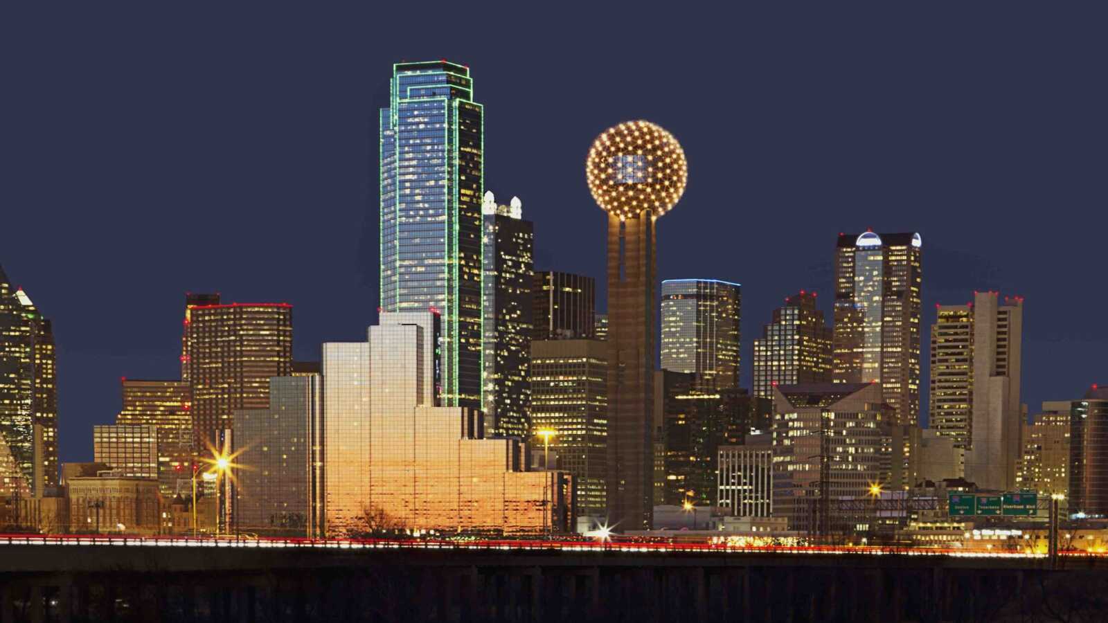 Dallas Skyline Wallpapers (30 images) - WallpaperCat
