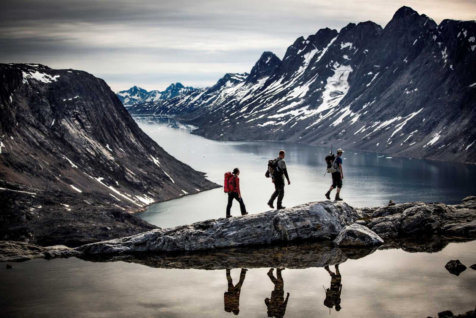 Hiking Wallpapers (40 images) - WallpaperCat