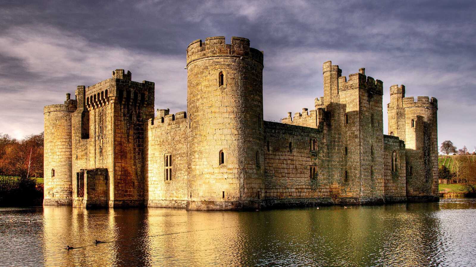 Bodiam Castle Wallpapers (36 images) - WallpaperCat