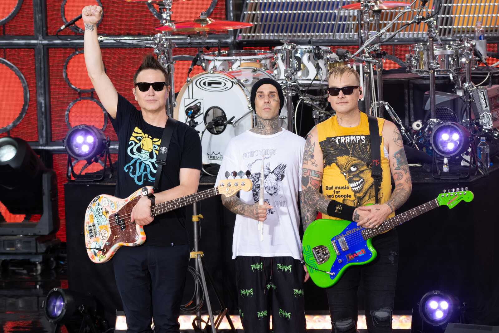 Blink-182 Wallpapers (29 images) - WallpaperCat