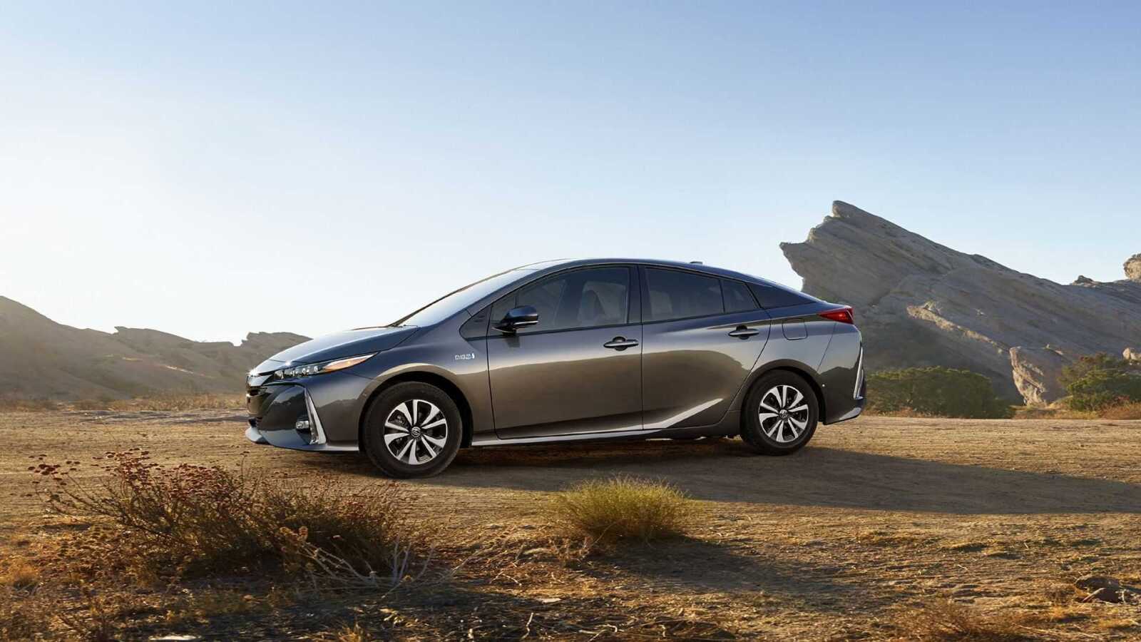 Toyota Prius Prime Wallpapers (39 images) - WallpaperCat
