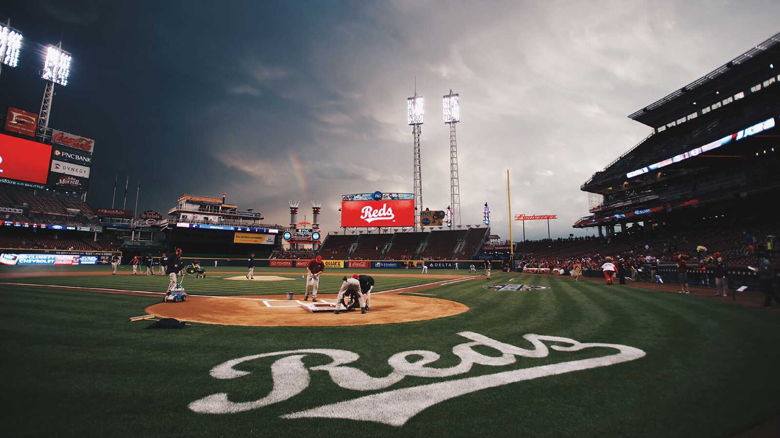 Cincinnati Reds Wallpapers (37 images) - WallpaperCat