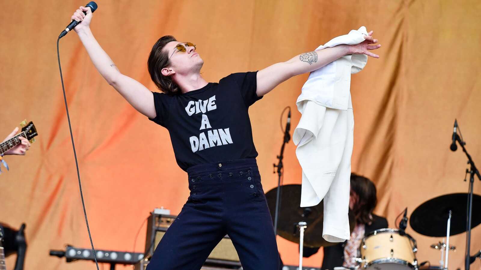 Alex Turner Wallpapers (39 images) - WallpaperCat