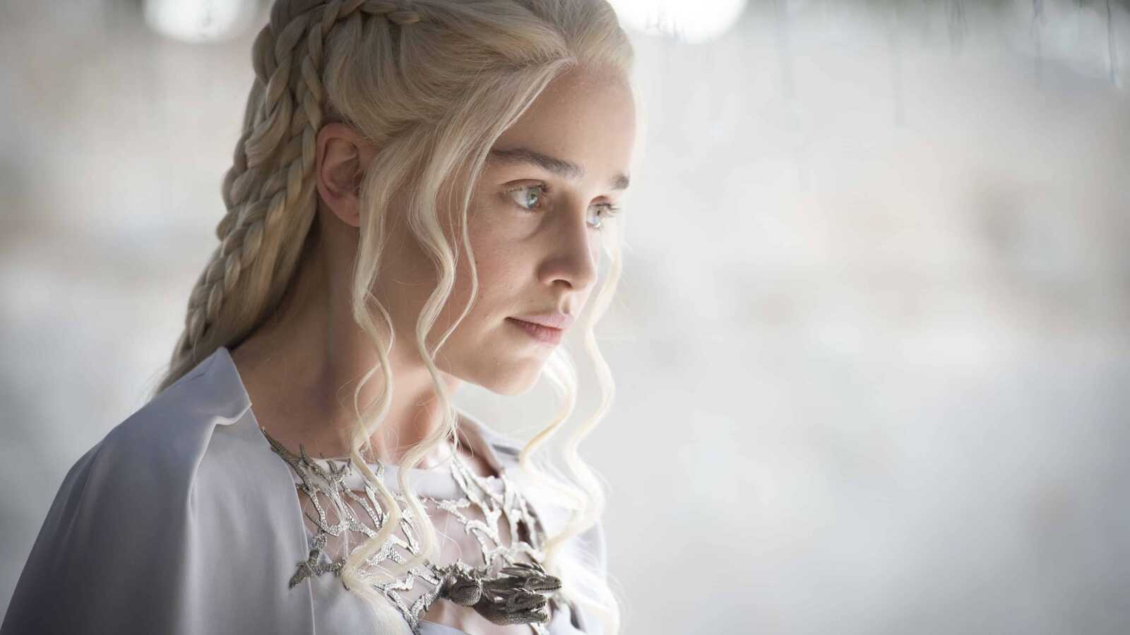 Daenerys Wallpapers (41 images) - WallpaperCat