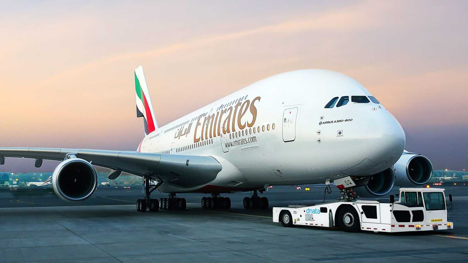 Emirates Airline Wallpapers (53 images) - WallpaperCat