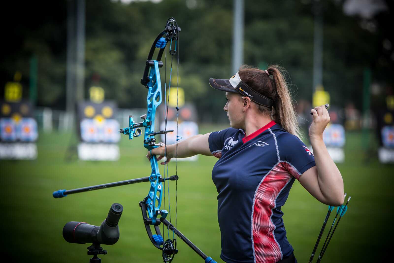 Archery Wallpapers (28 images) - WallpaperCat