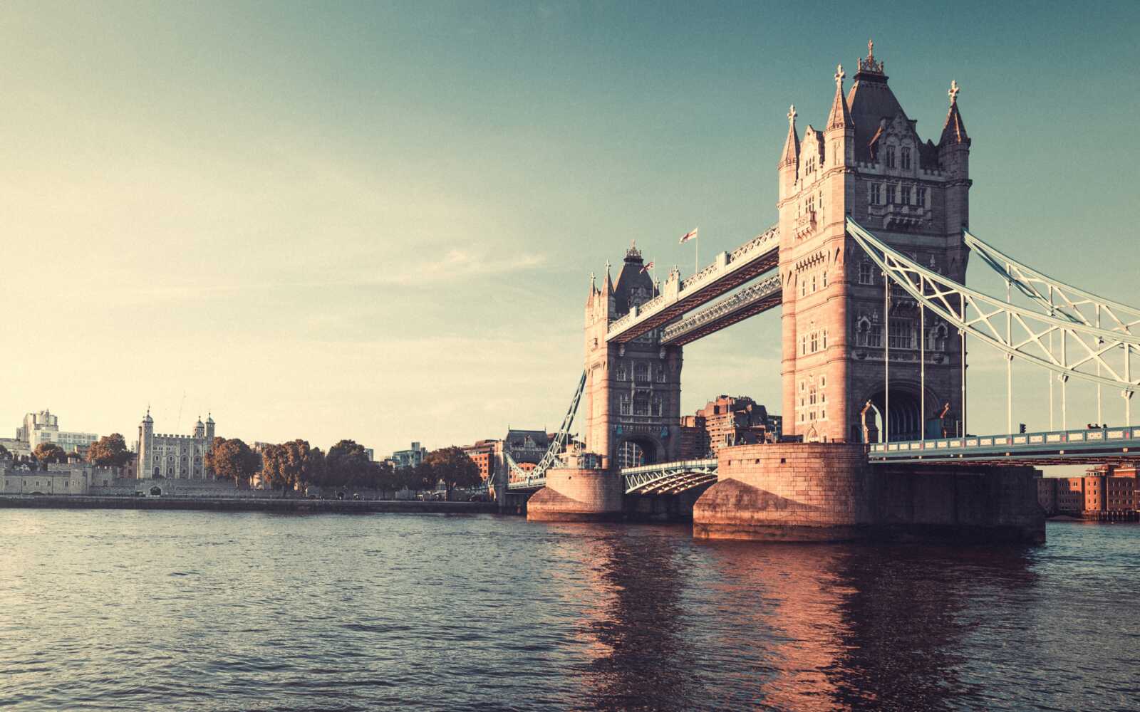 England Wallpapers (39 images) - WallpaperCat