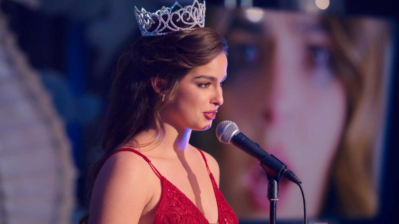 Addison Rae Wallpapers (13 images) - WallpaperCat