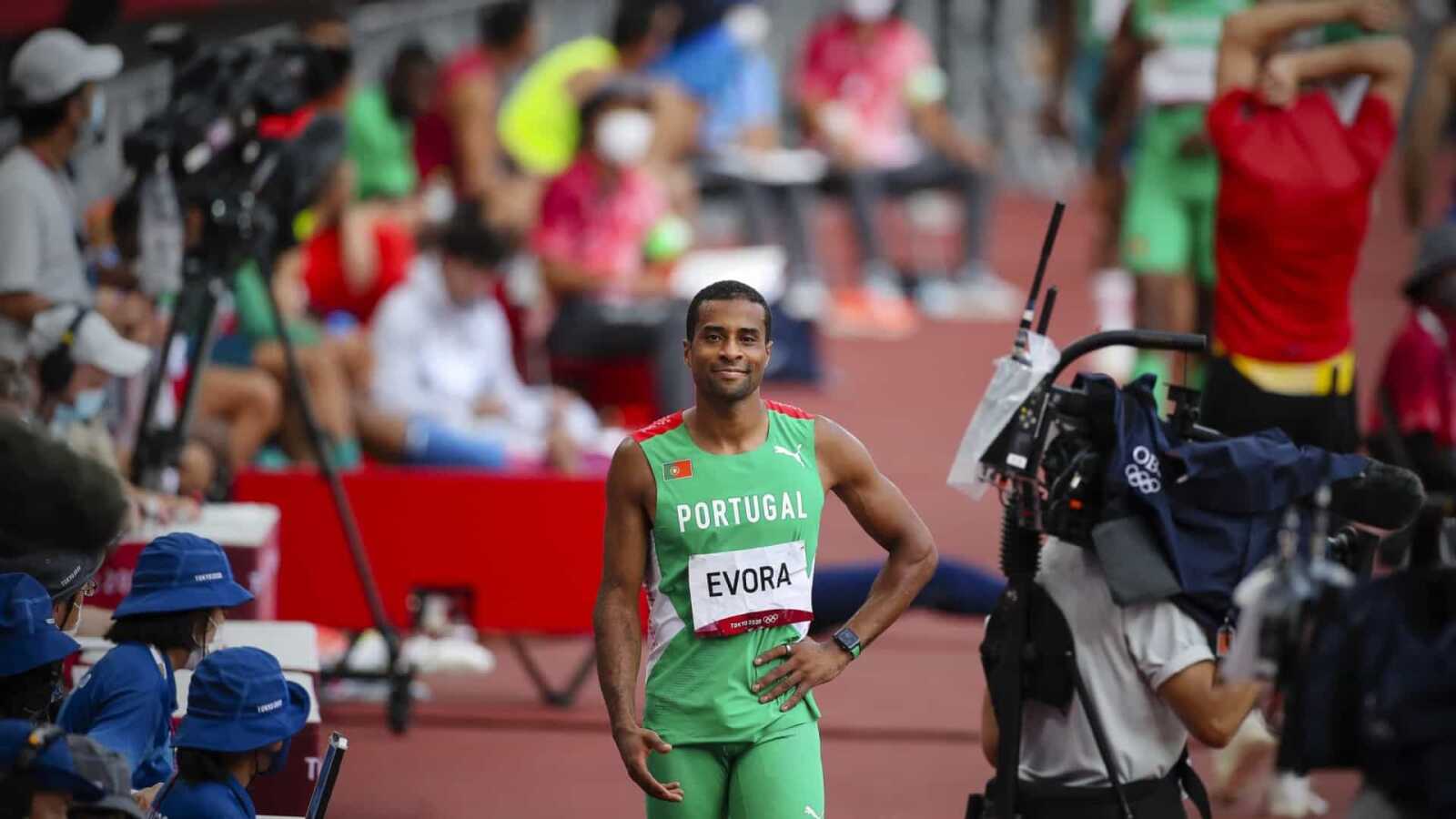 Nelson Evora Wallpapers (10 images) - WallpaperCat