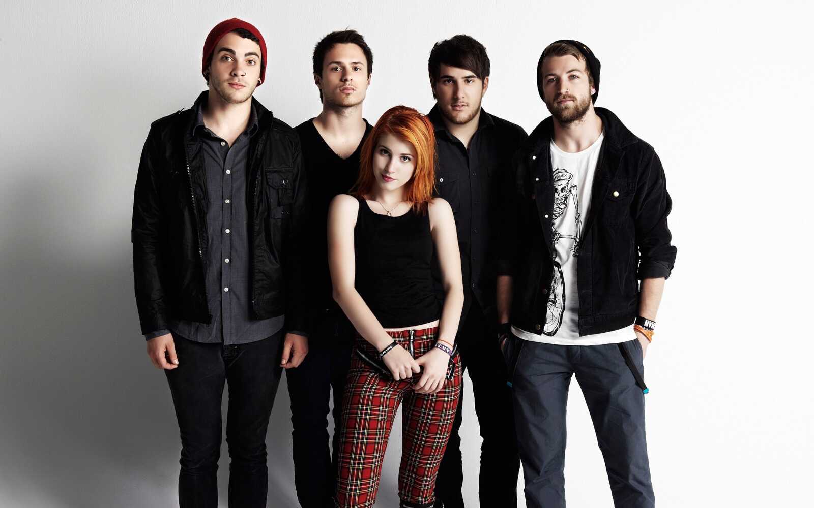 Paramore Wallpapers (61 images) - WallpaperCat