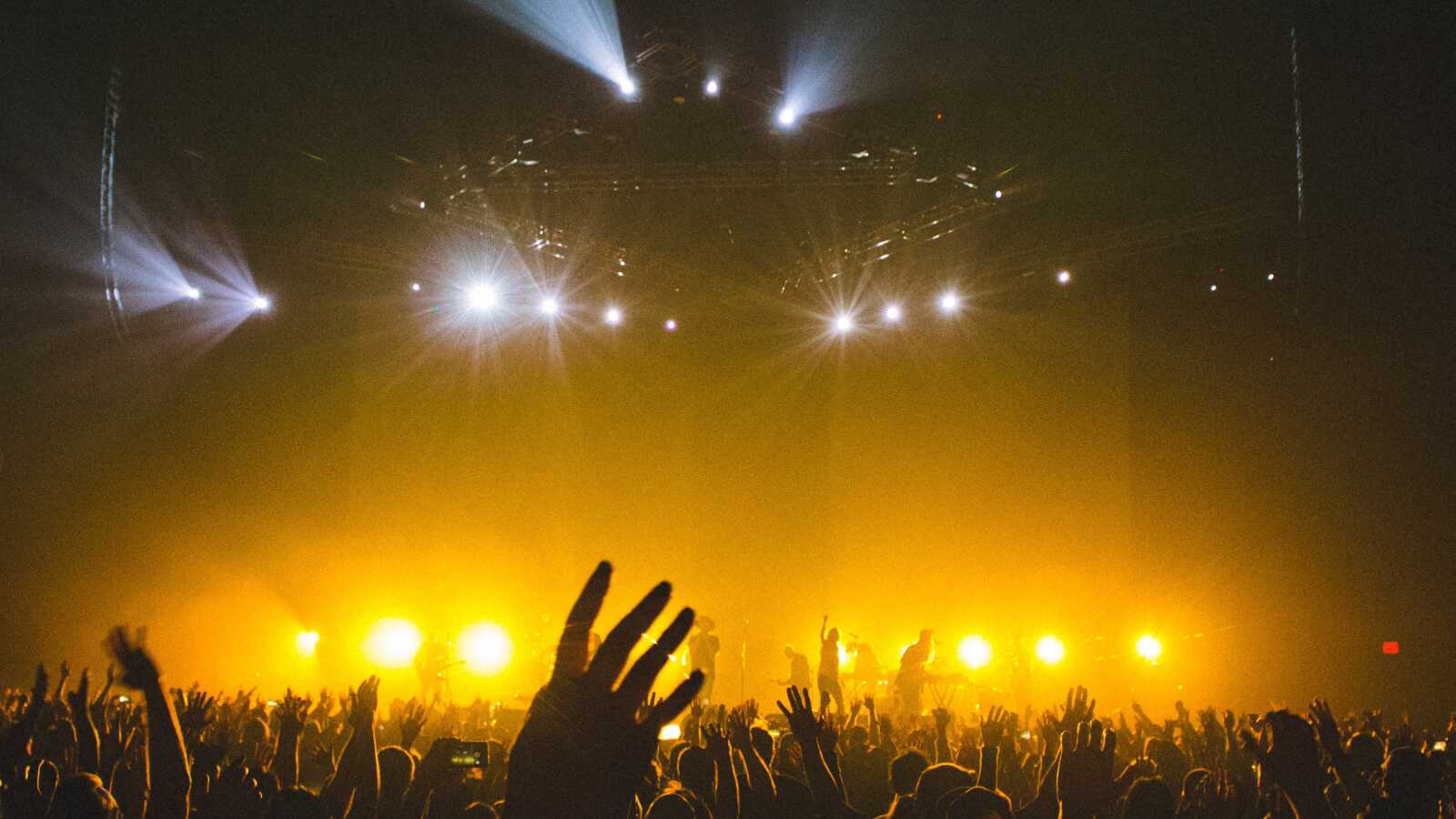 Concert Wallpapers (42 images) - WallpaperCat