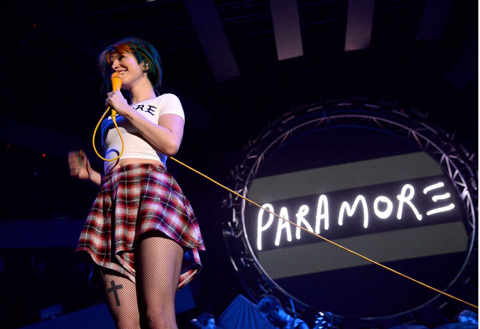 Paramore Wallpapers (61 images) - WallpaperCat