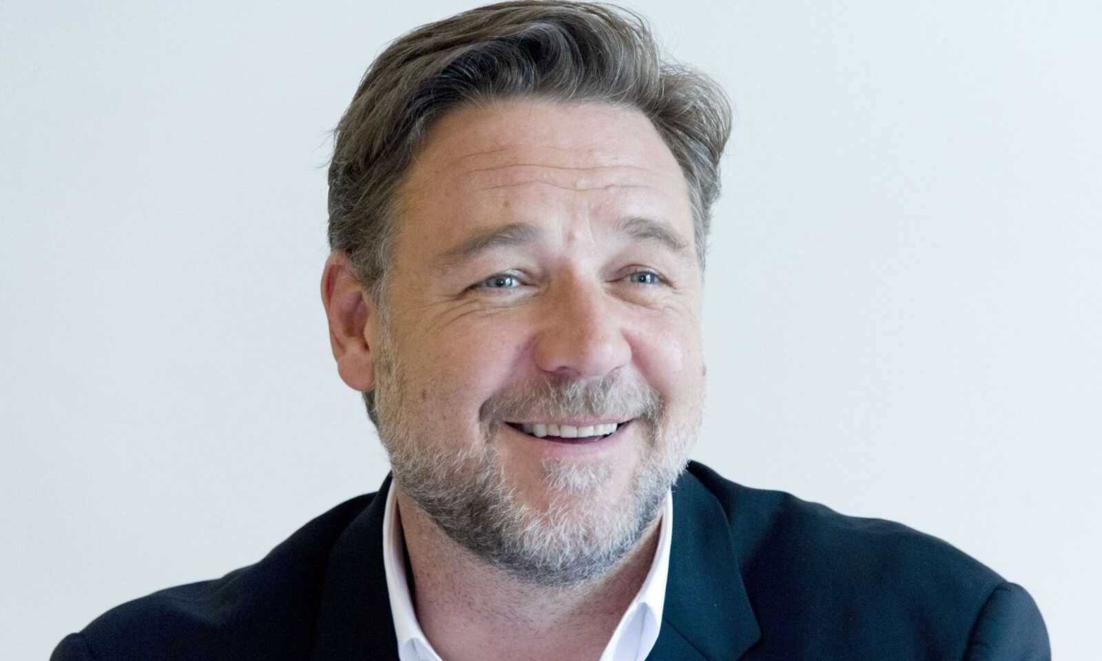 Russell Crowe Wallpapers (38 images) - WallpaperCat