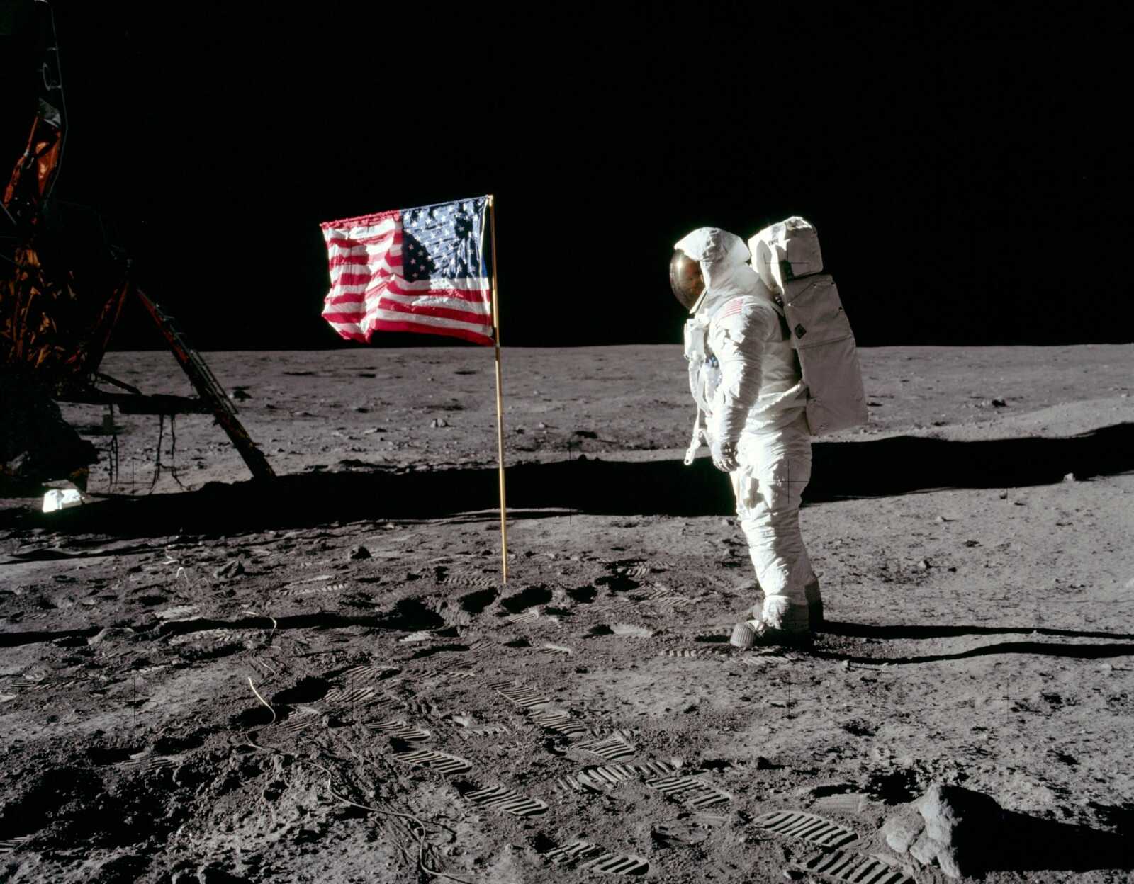 Apollo 11 Wallpapers (37 images) - WallpaperCat
