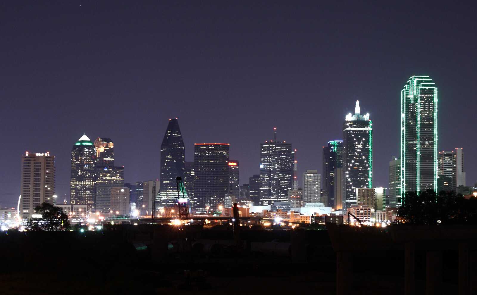 Dallas Skyline at Night Wallpapers (27 images) - WallpaperCat