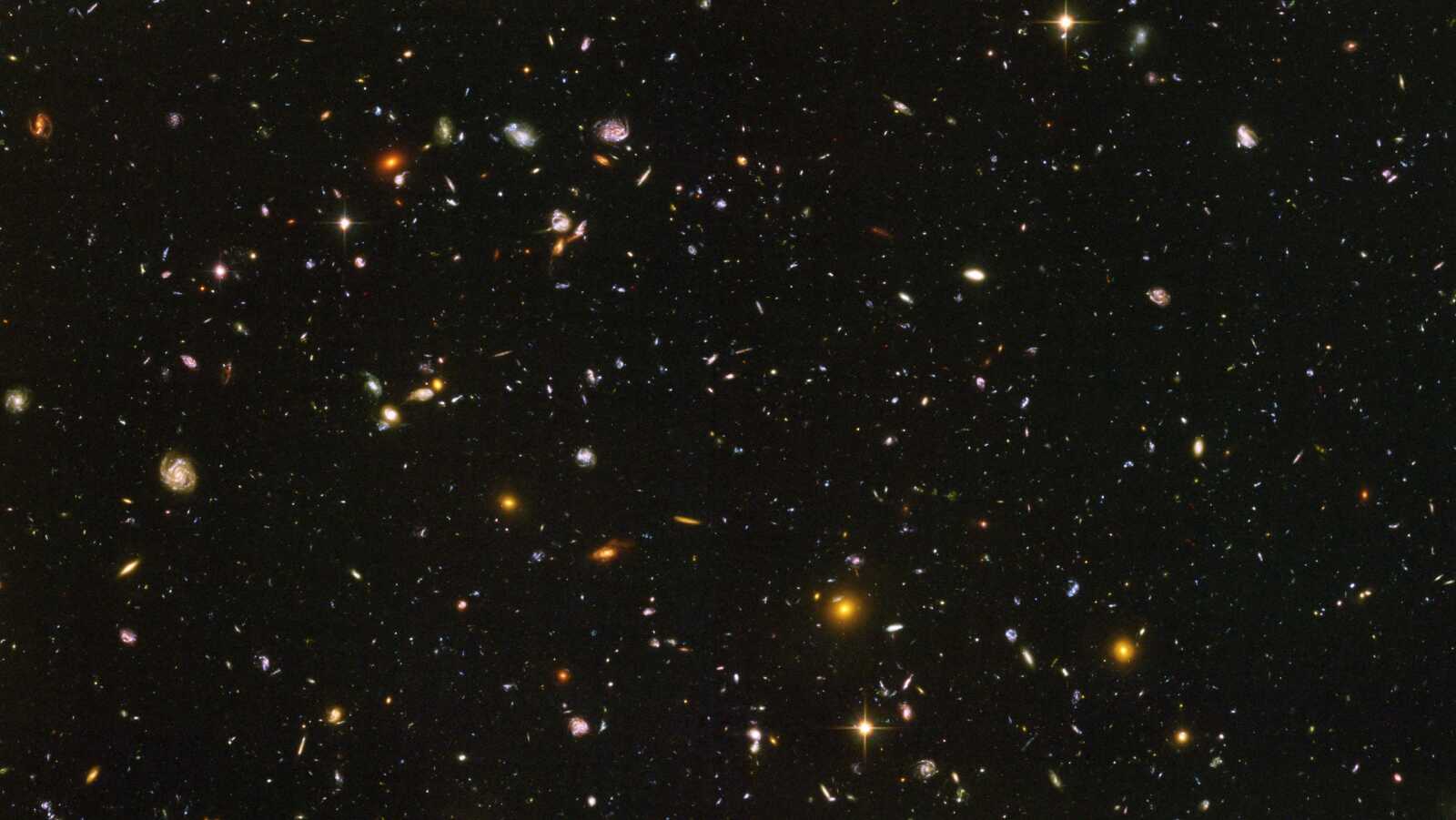 Hubble Deep Field Wallpapers (26 images) - WallpaperCat