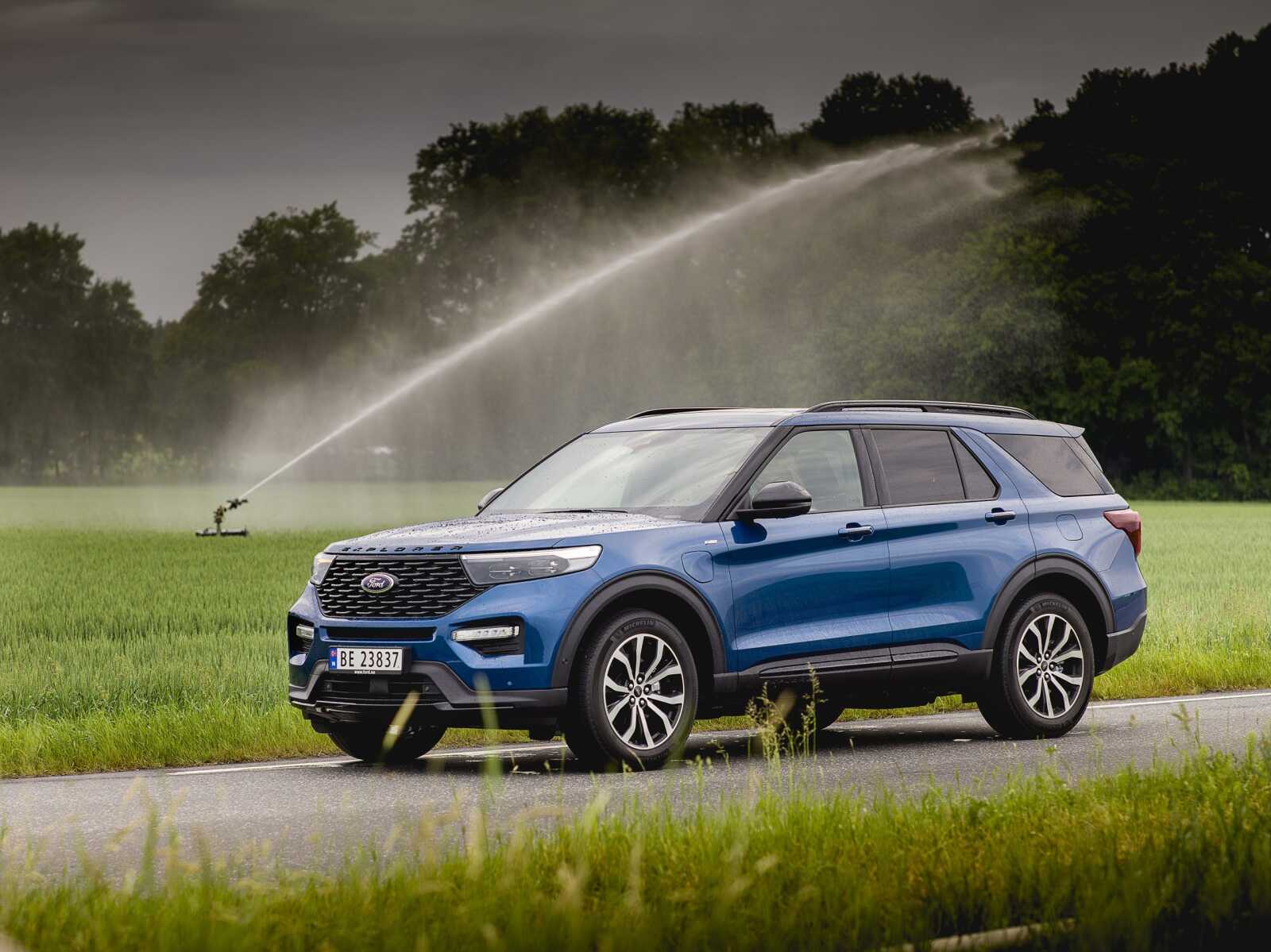 Ford Explorer Wallpapers (70 images) - WallpaperCat