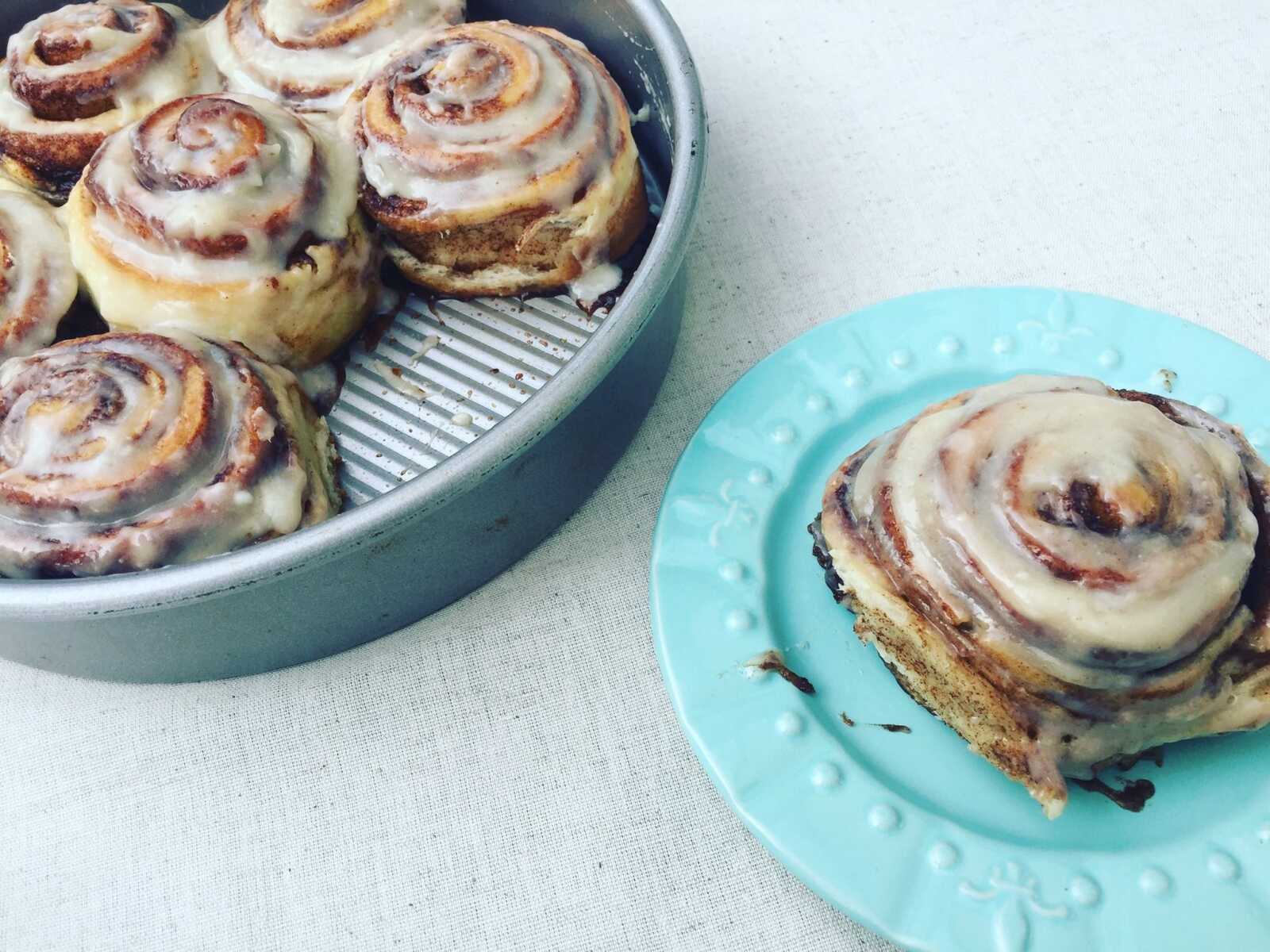 Cinnamon roll Wallpapers (34 images) - WallpaperCat