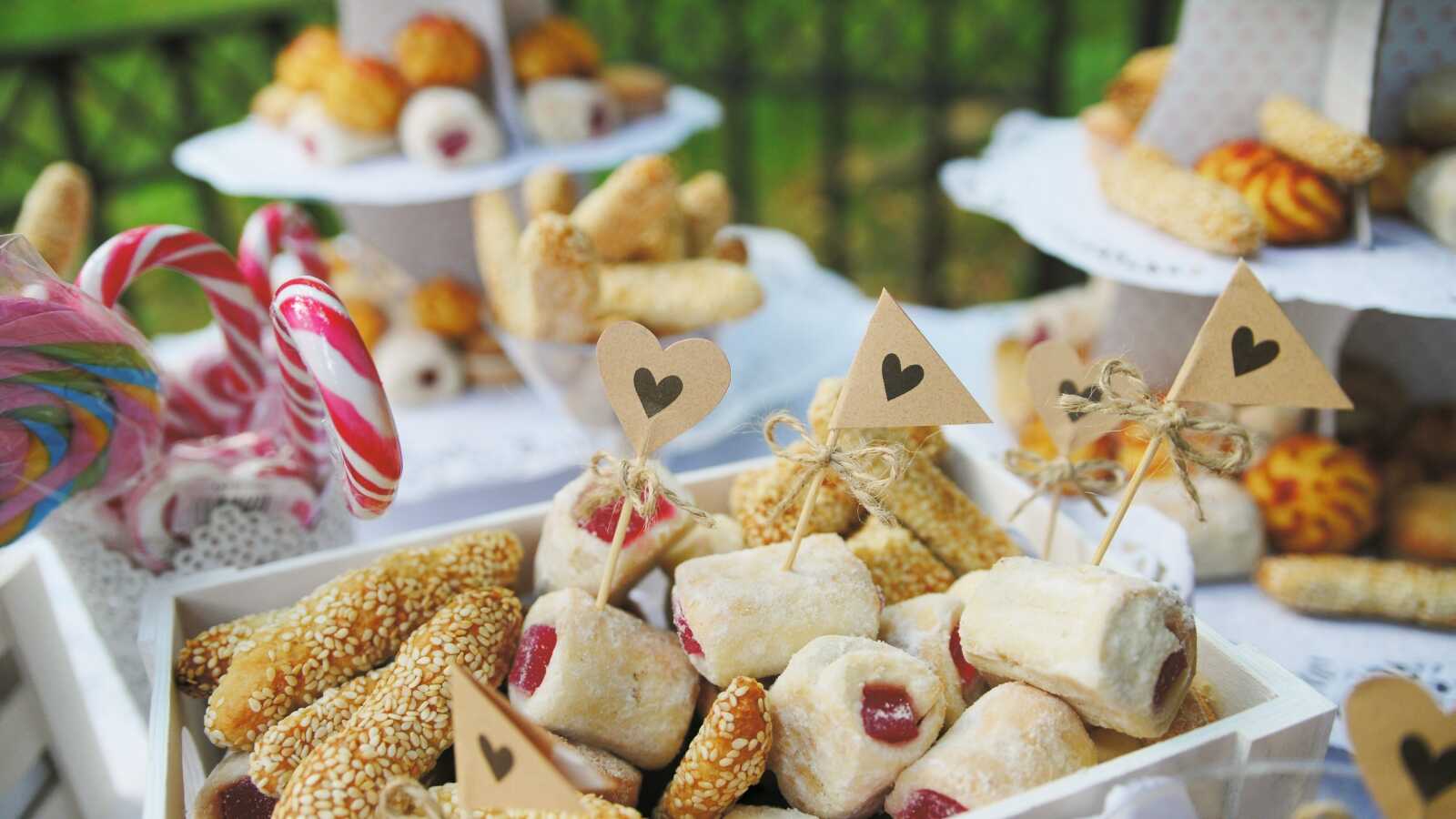 Sweets Wallpapers (89 images) - WallpaperCat