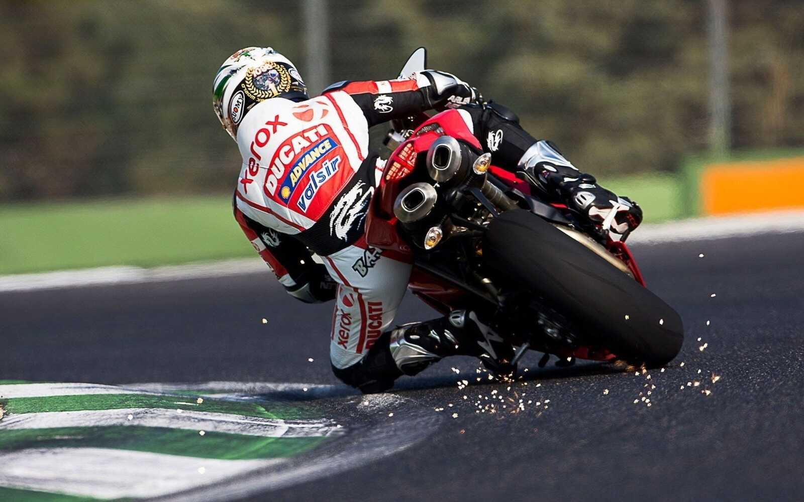 Motorcycle Racing Wallpapers (55 images) - WallpaperCat