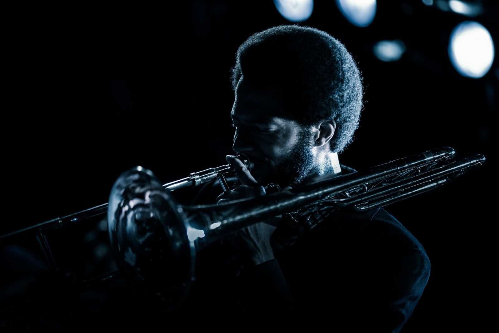 Trombone Wallpapers (16 images) - WallpaperCat