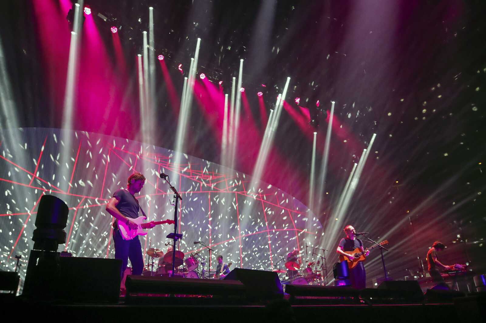 Radiohead Wallpapers (21 images) - WallpaperCat