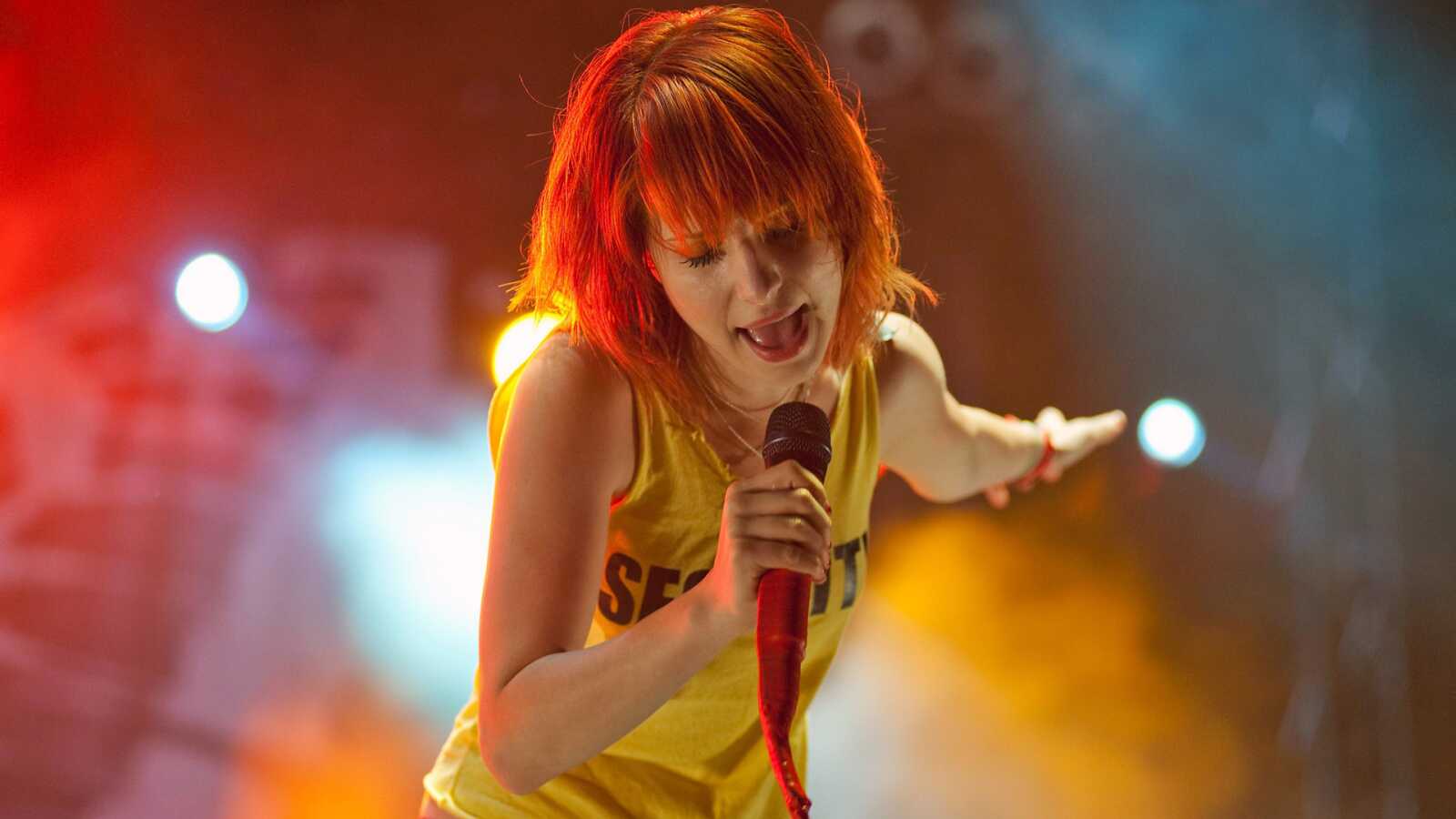Paramore Wallpapers (61 images) - WallpaperCat