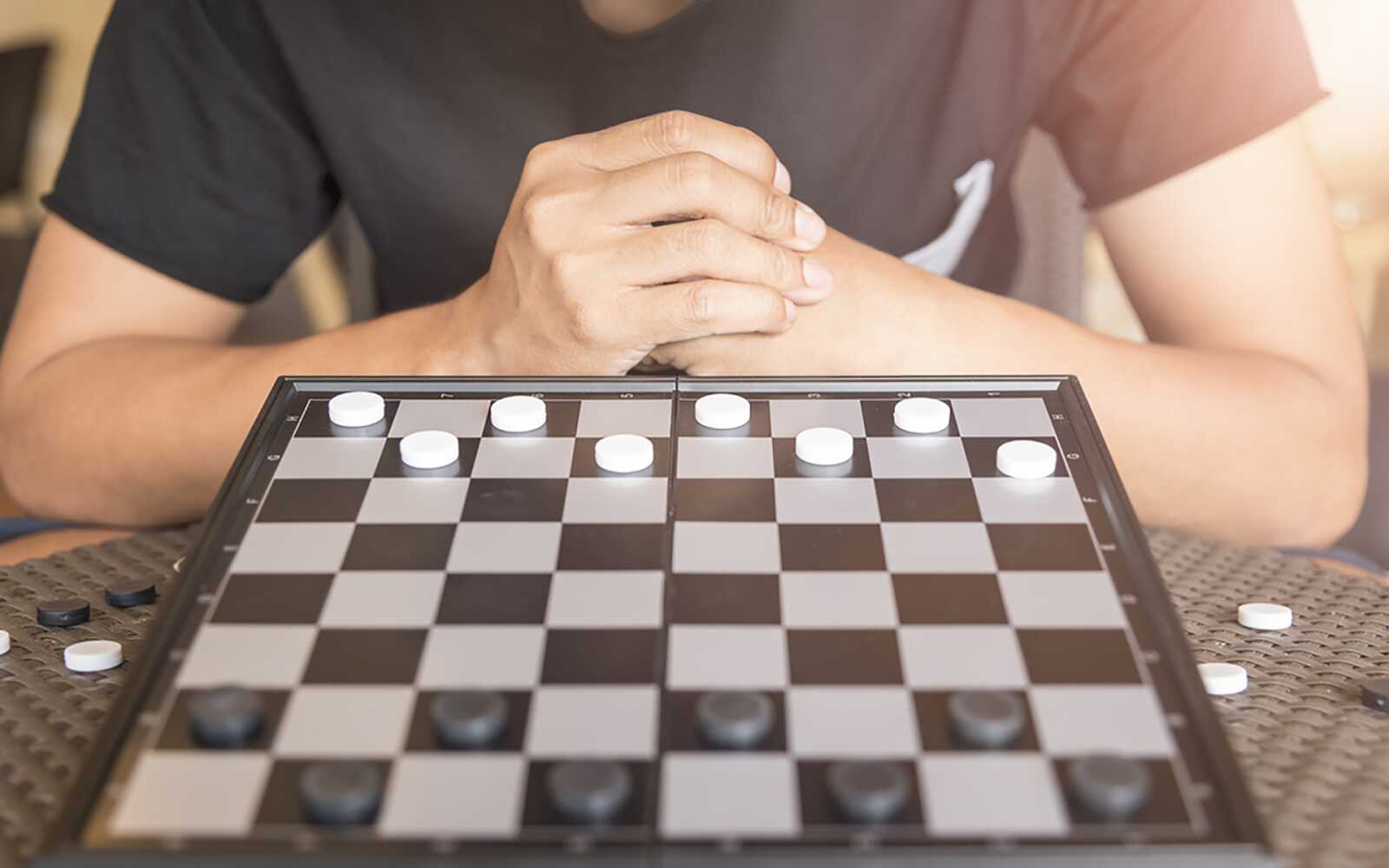 Checkers (Game) Wallpapers (10 images) - WallpaperCat