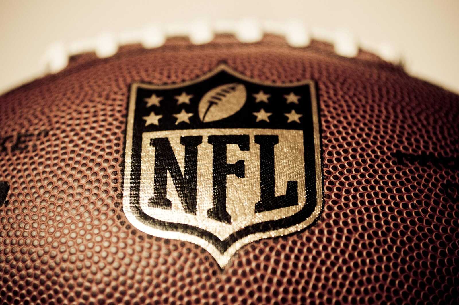 NFL Wallpapers (33 images) - WallpaperCat