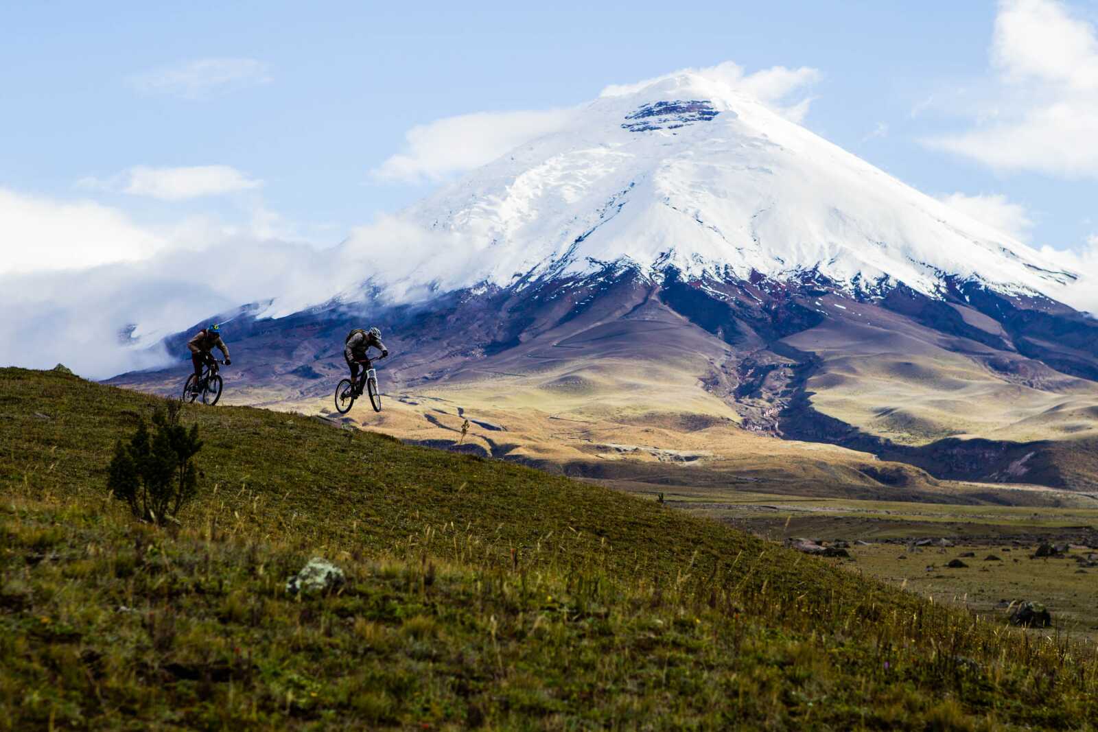 Ecuador Wallpapers (41 images) - WallpaperCat