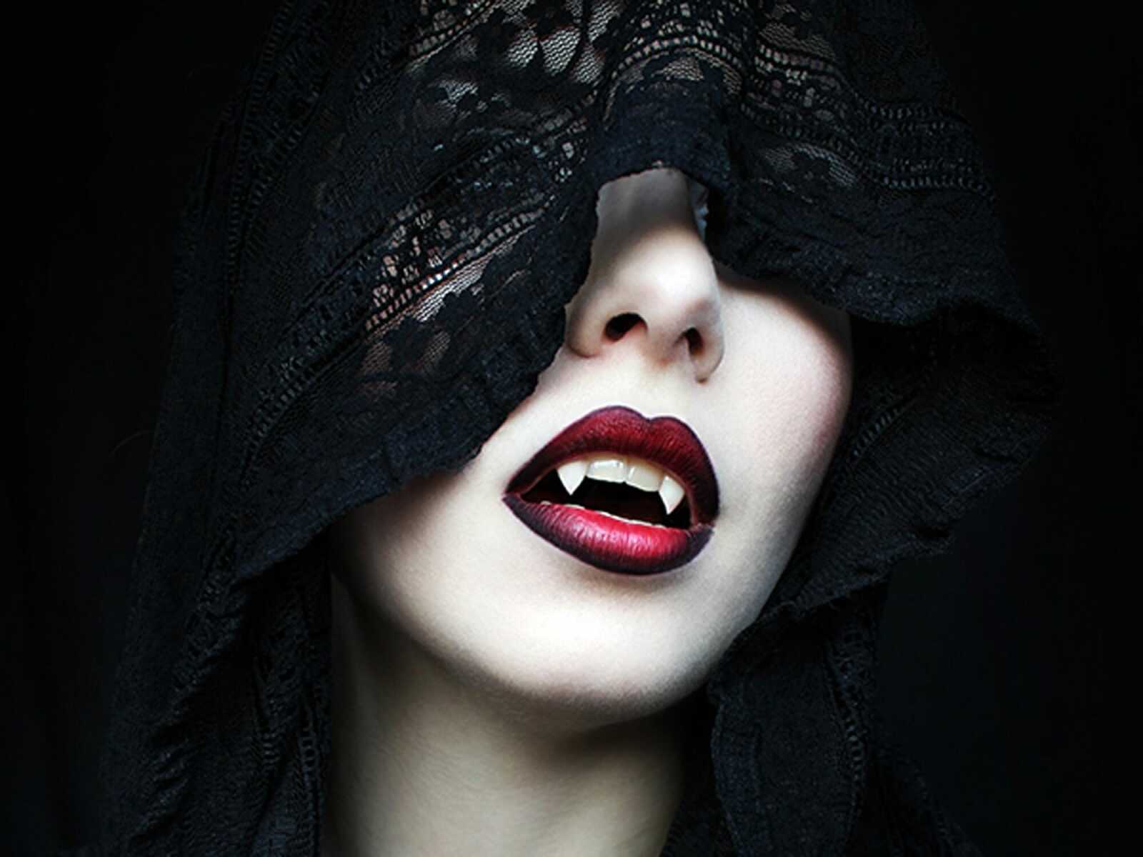 Vampire Wallpapers (32 images) - WallpaperCat