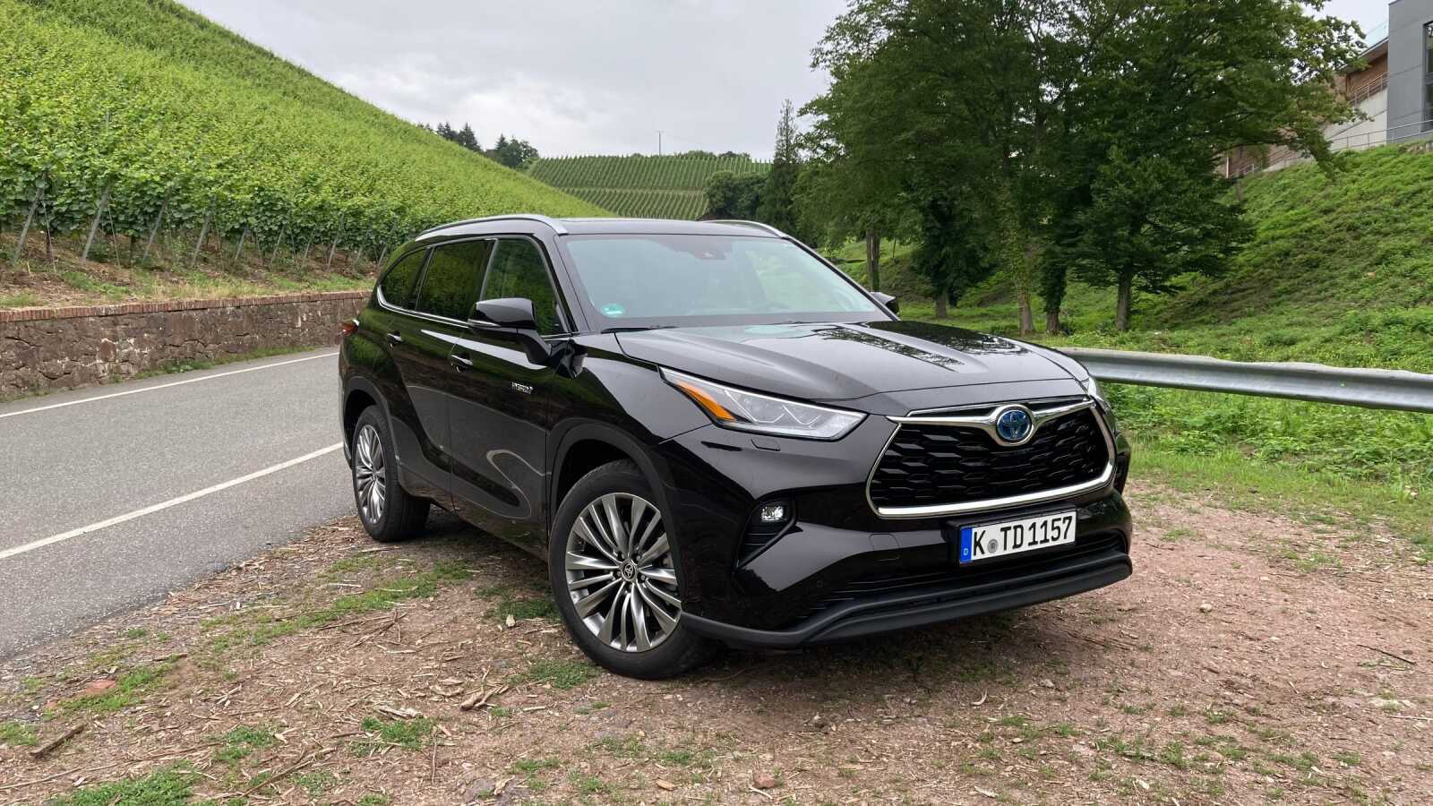 Toyota Highlander Wallpapers (46 images) - WallpaperCat