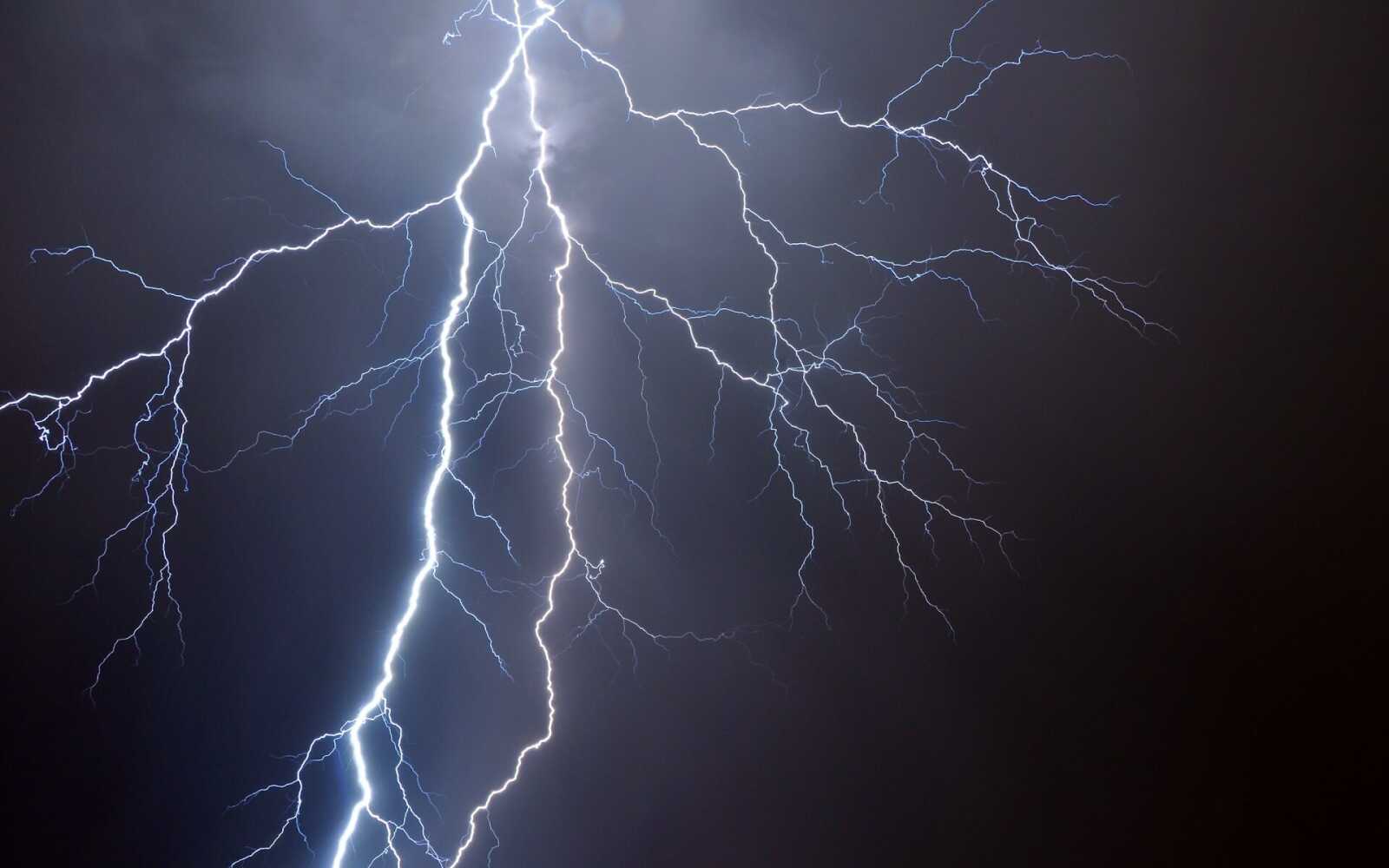 Thunder Wallpapers (87 images) - WallpaperCat