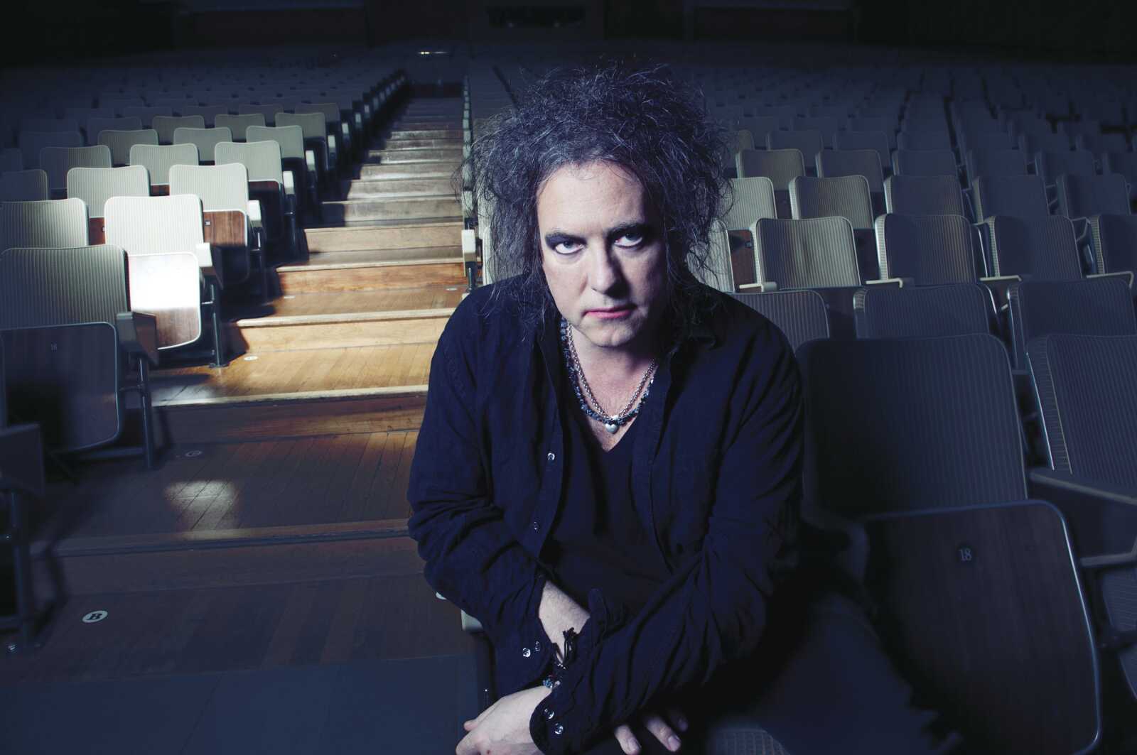 Robert Smith Wallpapers (24 images) - WallpaperCat
