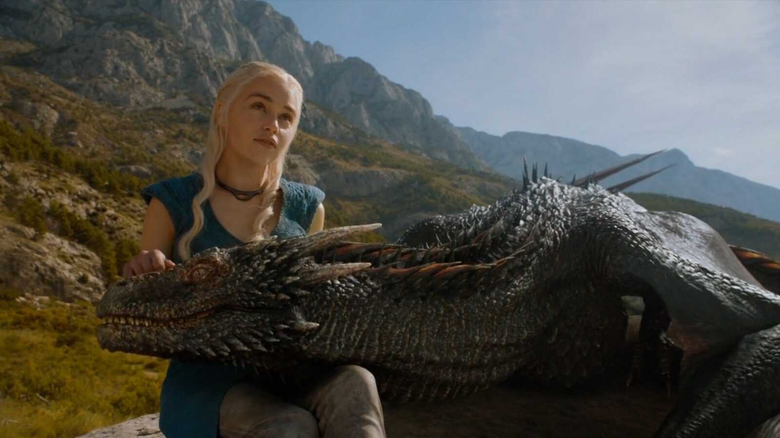 Daenerys Wallpapers (41 images) - WallpaperCat